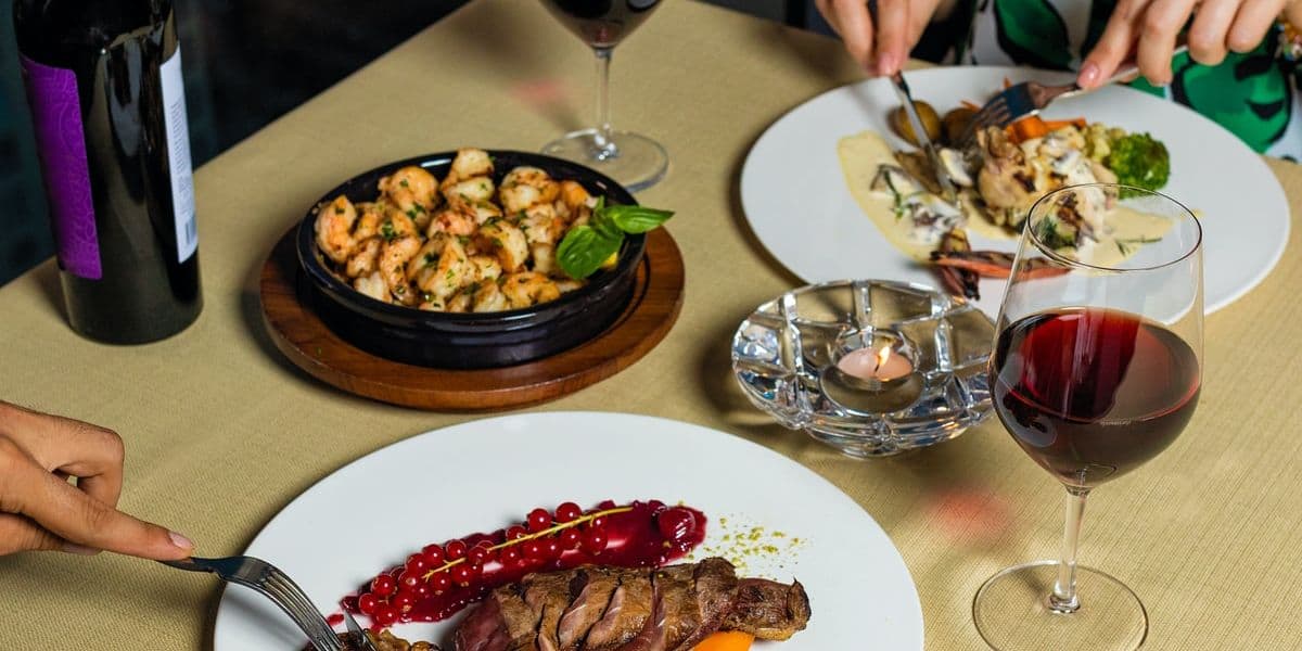 Date Night vs Quality Time: Ideas to differ between the two - EYB